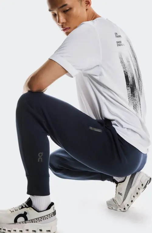 On Focus Tech Joggers O - Navy