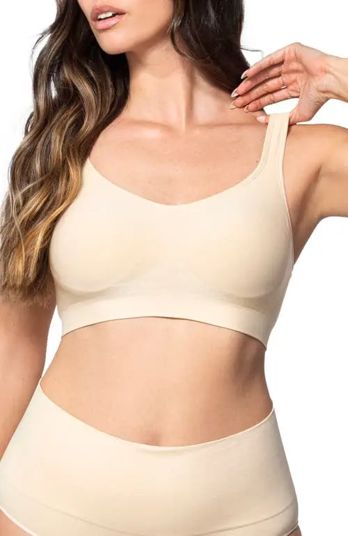 UNDEROUTFIT The Comfort Shaping Bra With Adjustable Straps - Sand