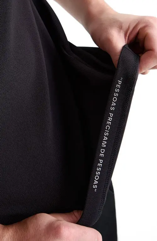 URBAN PERFORMANCE High Neck Tech T-shirt - Black