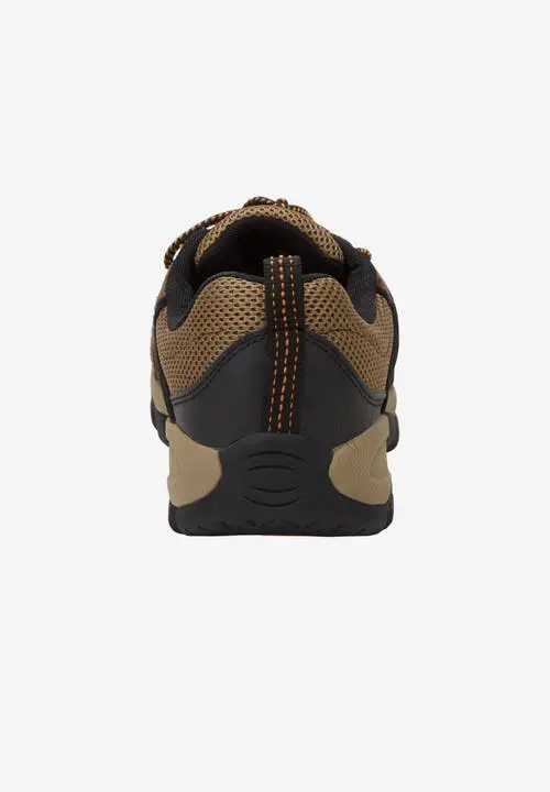 KINGSIZE Trail Sneakers