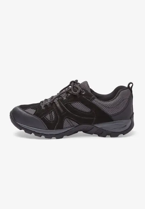 KINGSIZE Trail Sneakers