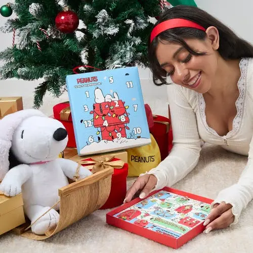 PEANUTS Snoopy 12-piece Jewelry Advent Calendar