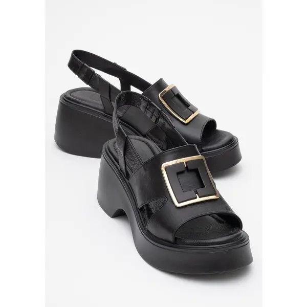 FOREVER & ALWAYS SHOES Leather Buckle Platform Sandal - Black
