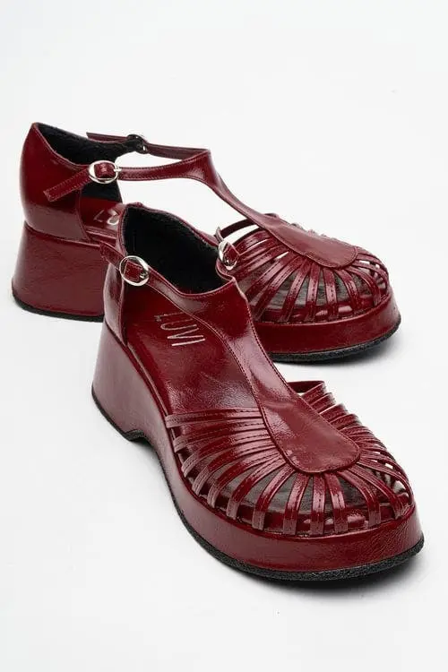 PROLOGUE SHOES Aniel Platform Wedge Sandal