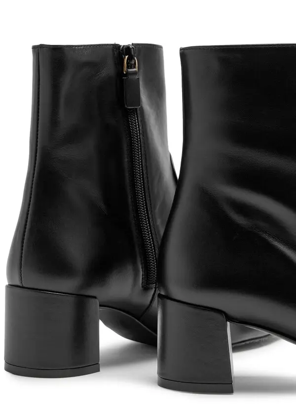 STUART WEITZMAN Maeve 50 Leather Ankle Boots