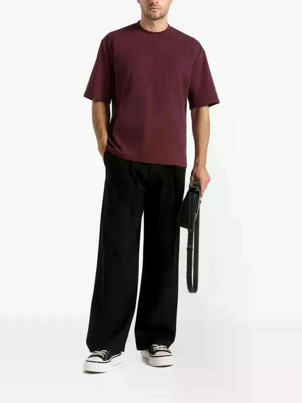 Manière De Voir Ts007 In Wine Relaxed Fit Cotton T-shirt - Red