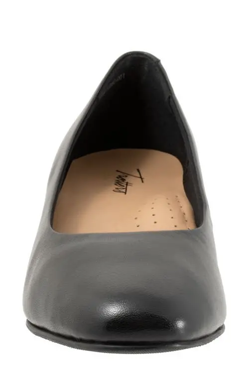 Trotters Denisse Wedge Pump - Black