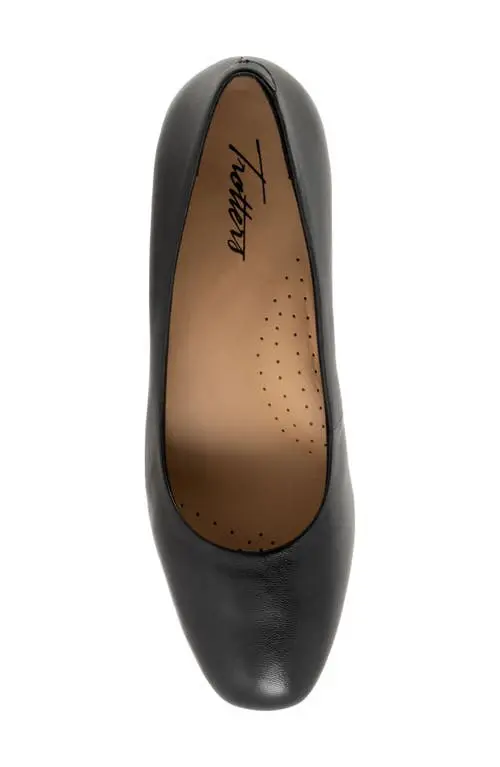 Trotters Denisse Wedge Pump - Black