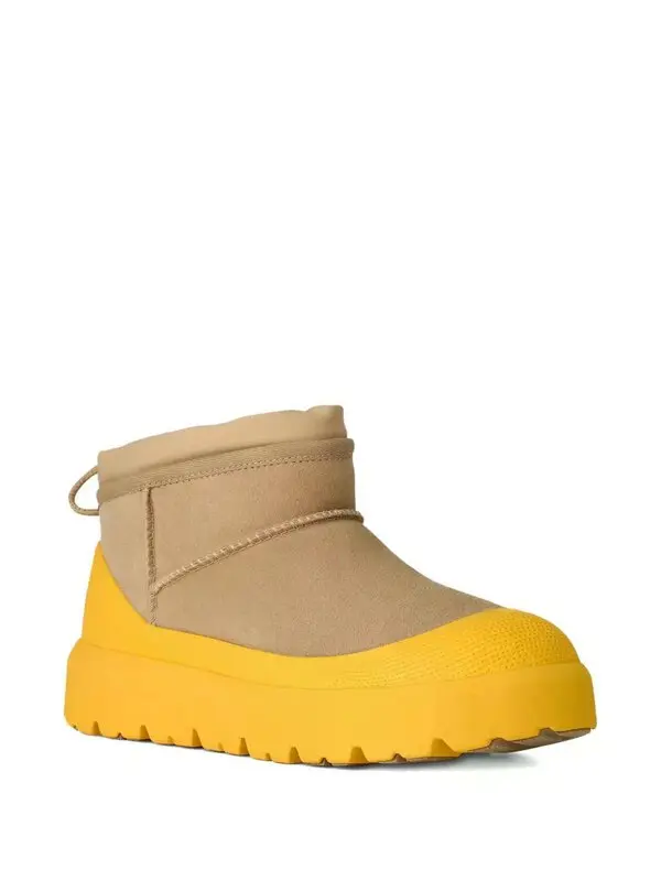 UGG Short Hybrid Platform Boots