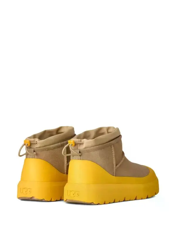 UGG Short Hybrid Platform Boots