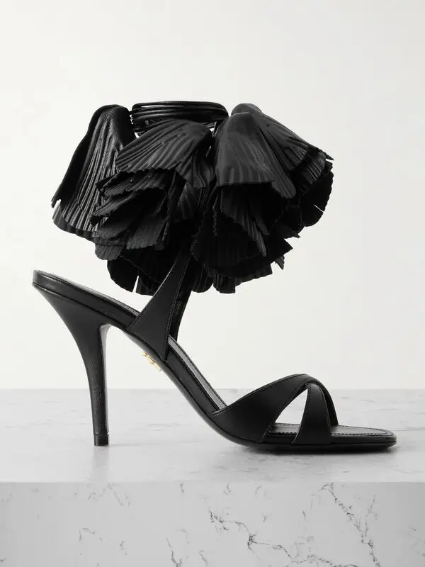 FERRAGAMO Estrella Ruffled Leather Sandals - Black
