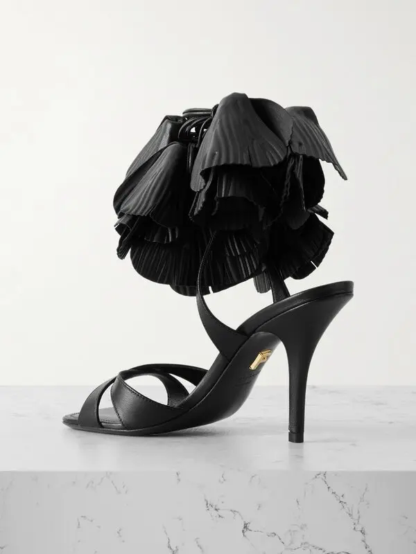 FERRAGAMO Estrella Ruffled Leather Sandals - Black