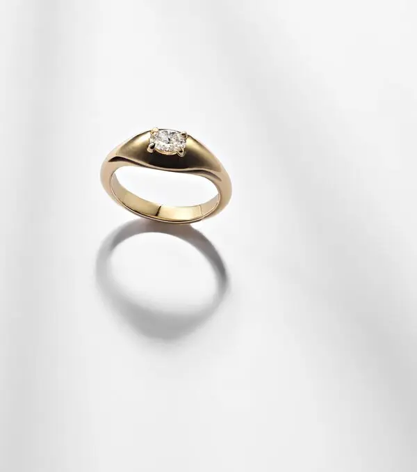 STONE AND STRAND 14kt Yellow Diamond Ring