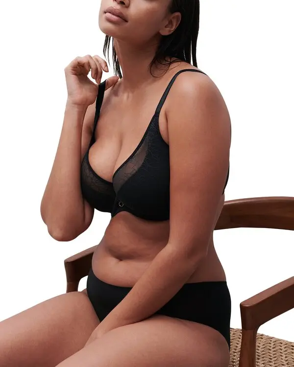 Chantelle Lightweight Plunge Bra - Black