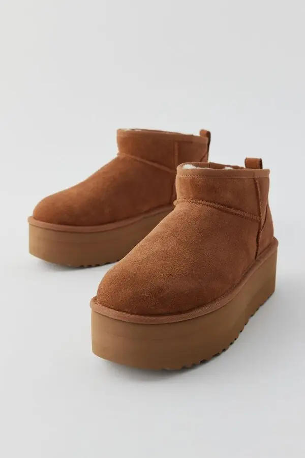 UGG Classic Ultra Mini Platform Boots - Chestnut