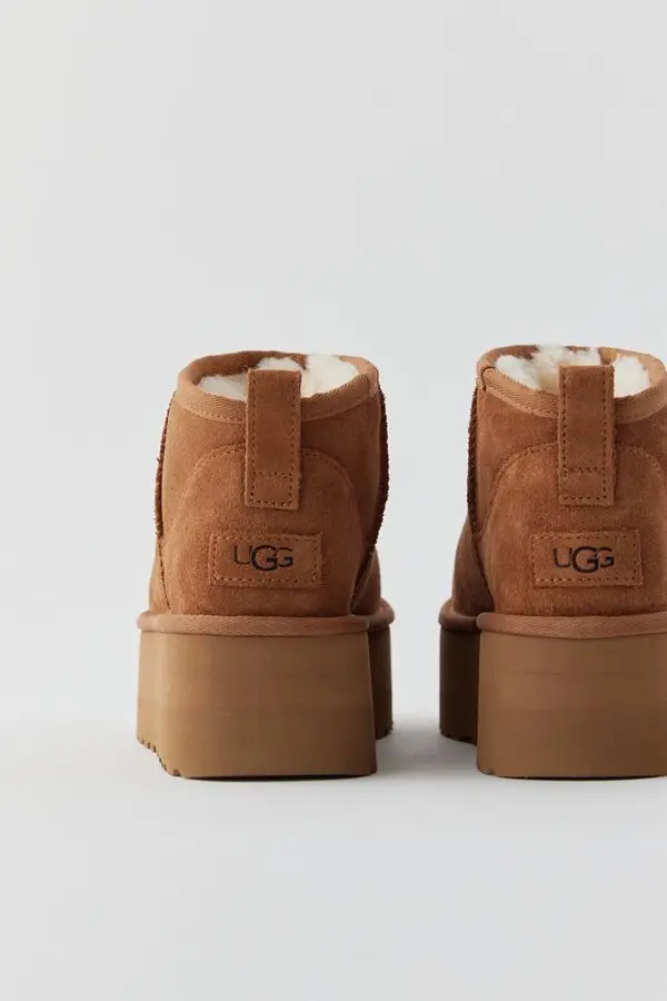 UGG Classic Ultra Mini Platform Boots - Chestnut