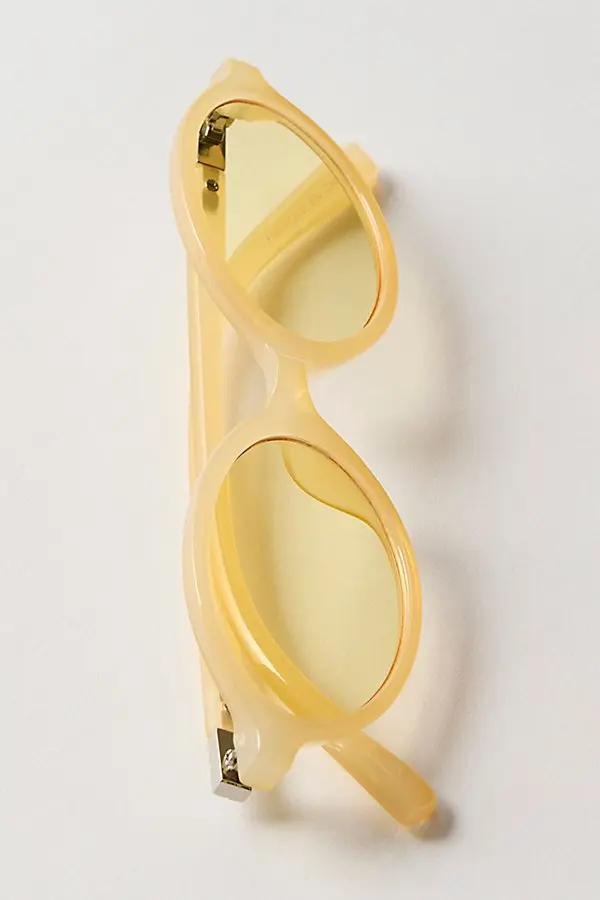 Free People Oh Hello Round Sunglasses - Soft Lemon