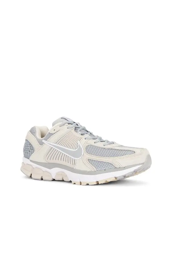Nike Zoom Vomero 5 - Light Orewood Brown  Light Smoke Grey  &