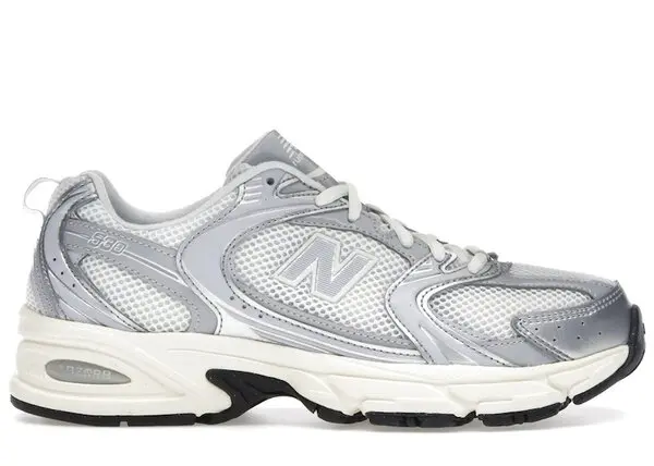 NEW BALANCE 530in Sneakers - Silver Metallic/reflection