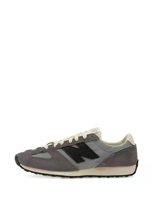 NEW BALANCE 471 Suede Sneakers - Grey