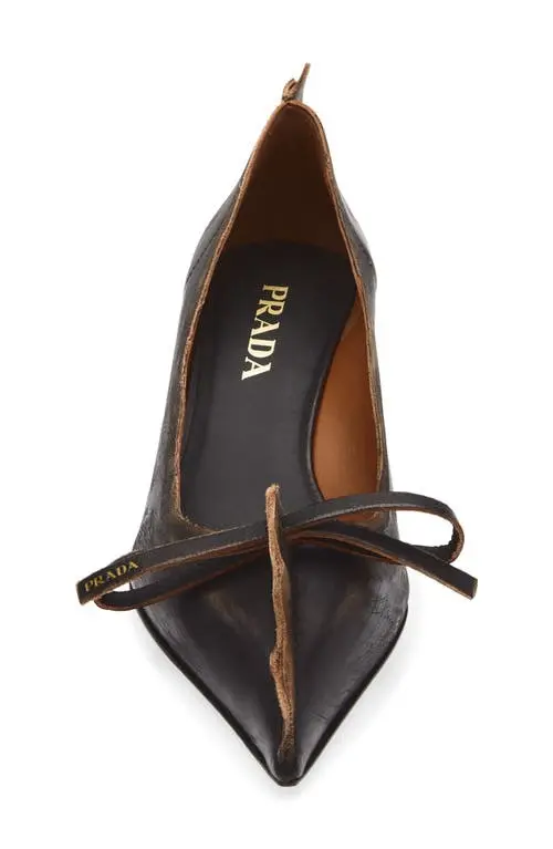 Prada Exposed Seam Kitten Heel Pumps - Nero/cuoio