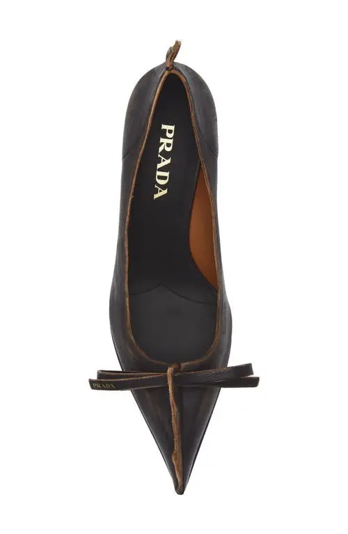 Prada Exposed Seam Kitten Heel Pumps - Nero/cuoio