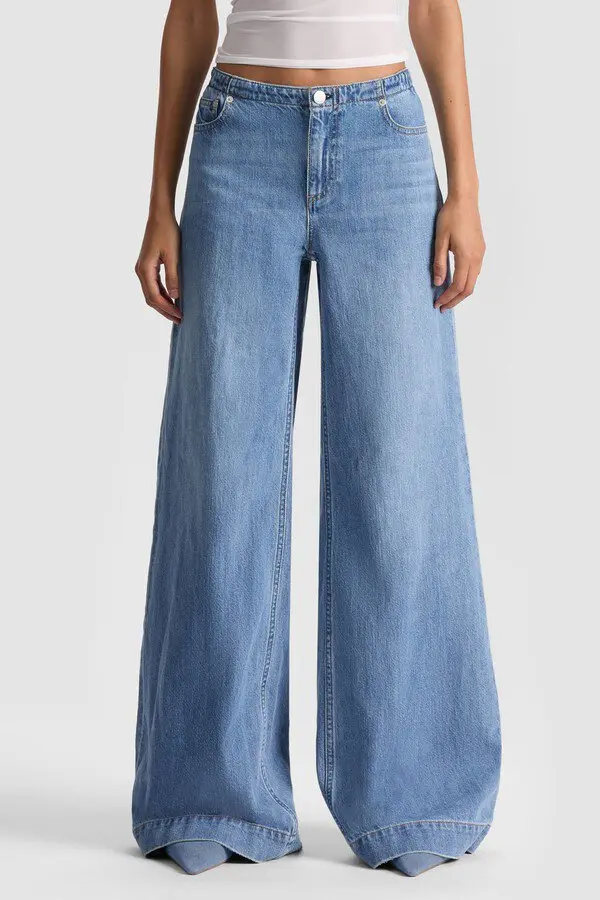 Alice + Olivia Slay Wide Leg Jean