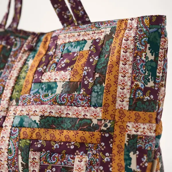 VERA BRADLEY Hathaway Tote Bag