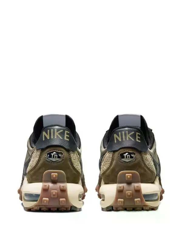 Nike Air Max Waffle Sneakers