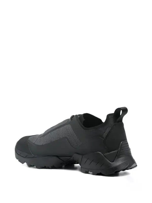 ROA Textured Low-top Sneakers