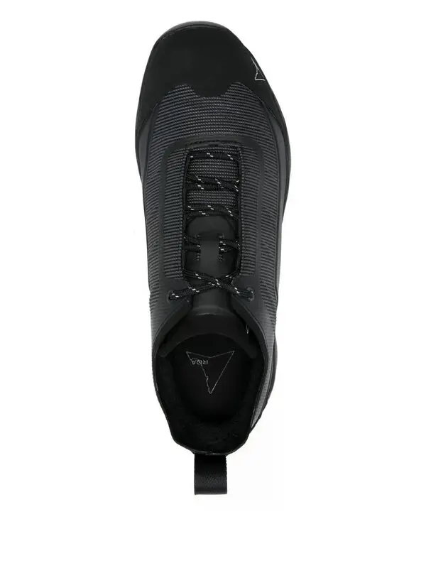ROA Textured Low-top Sneakers