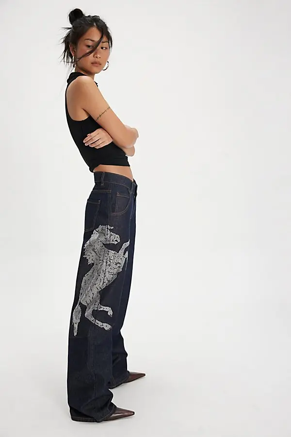 UNDERSTATED LEATHER Party Horse Jeans