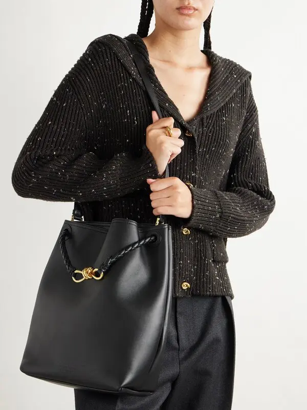 Bottega Veneta Andiamo Leather Bucket Bag - Black