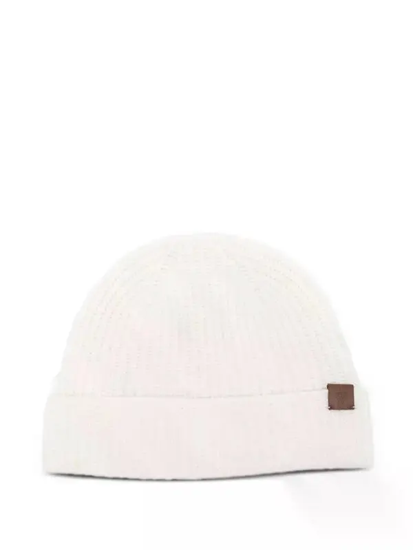 Eleventy Ribbed Beanie With Leather Patch - White