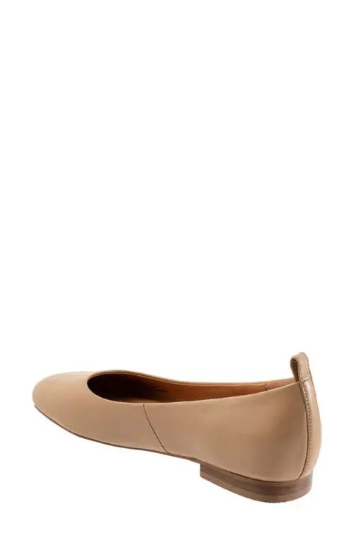 Softwalk Kiris Flat - Beige