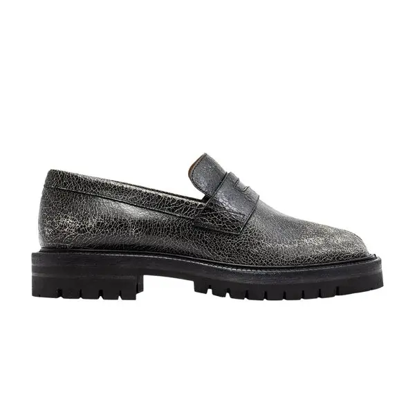 MAISON MARGIELA Cracked Leather Tabi Loafer - Black