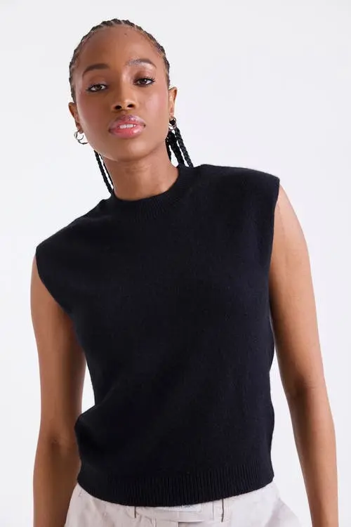 1982 Zarah Crew Neck 100% Cashmere Vest - Black