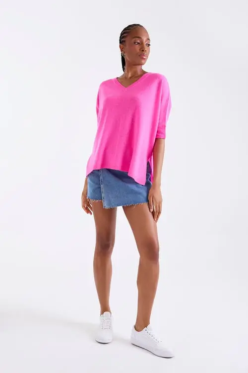 1982 Venetia Vee V-neck Cashmere Sweater - Hot Pink