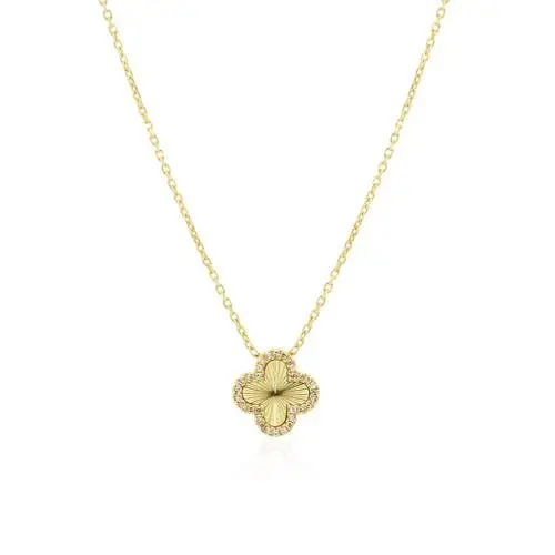 THE LOVERY FINE JEWELRY Fluted Diamond Clover Necklace - Yellow Gold