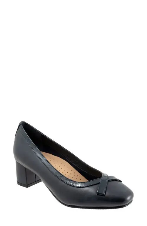 Trotters Devin Leather Pumps - Navy