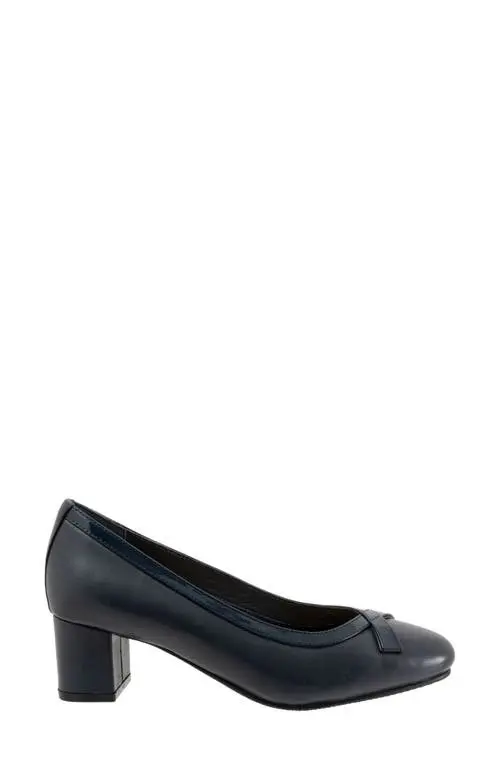 Trotters Devin Leather Pumps - Navy