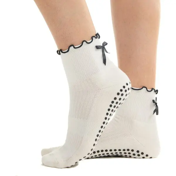 SOULS. Ruffle Bow Ankle Grip Socks - Off-white