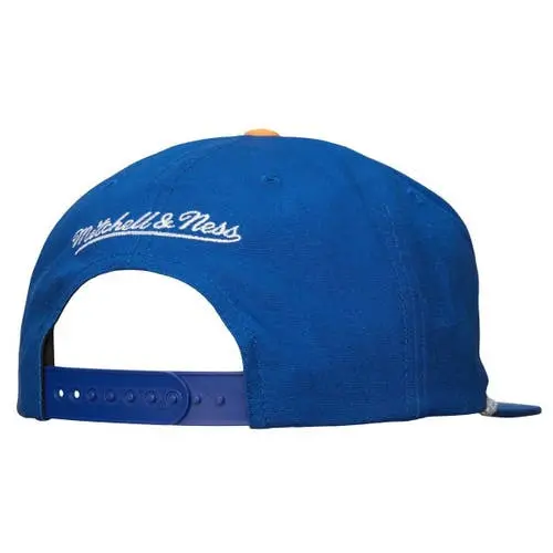 Mitchell & Ness New York Knicks Ascend Deadstock Snapback Hat