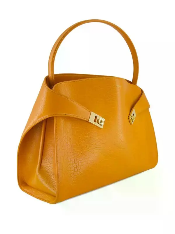 FERRAGAMO Medium Hug Maxi-grain Leather Shoulder Bag - Orange