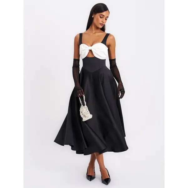 MISS CIRCLE Edda Maxi Gown With Bow
