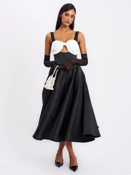 MISS CIRCLE Edda Maxi Gown With Bow