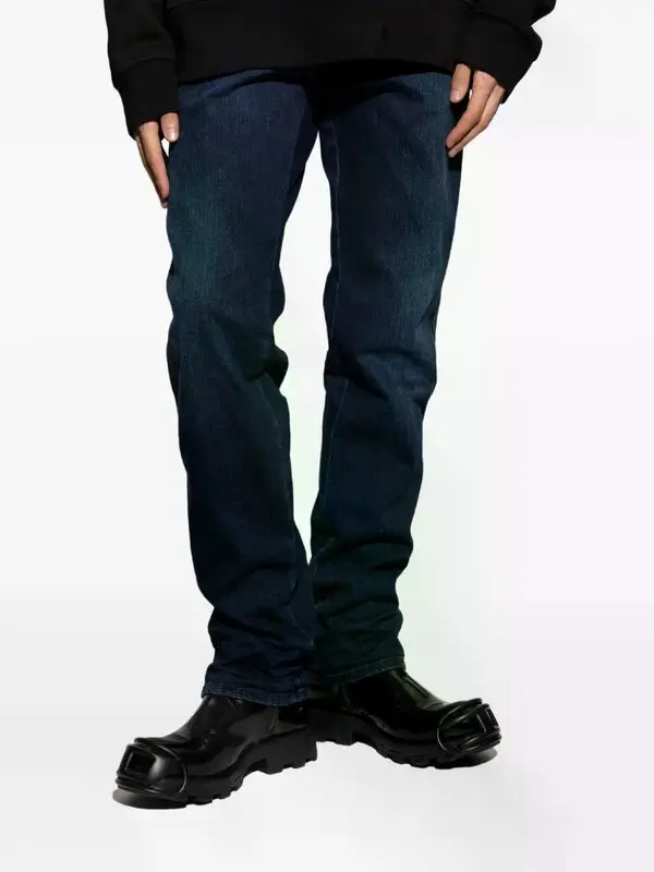 DIESEL® 1993 D-vyl Logo-plaque Jeans