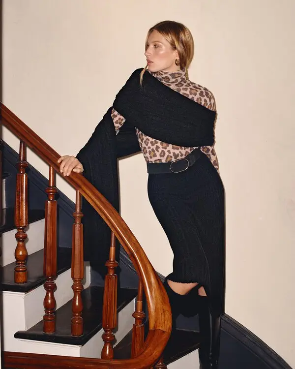 Bloomingdale'S 100% Cashmere Ribbed Midi Skirt - Navy