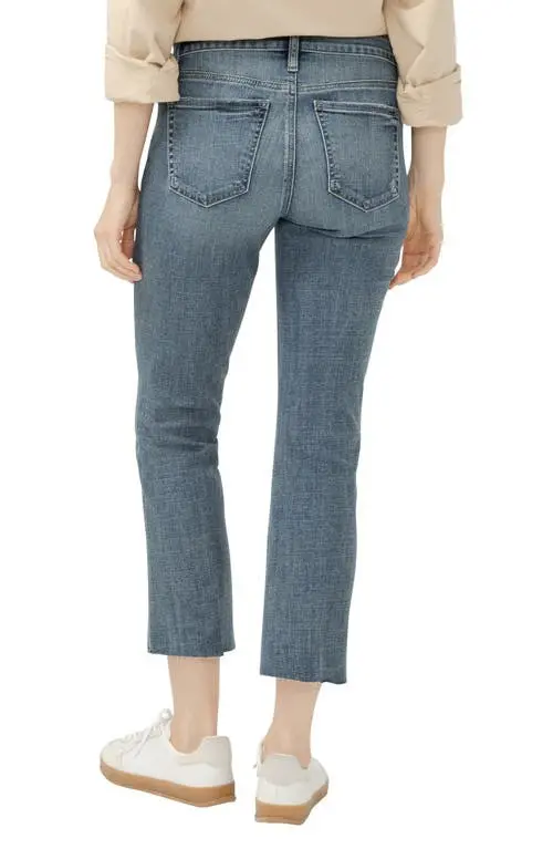 SILVER JEANS CO. Elyse Kick Flare Jeans
