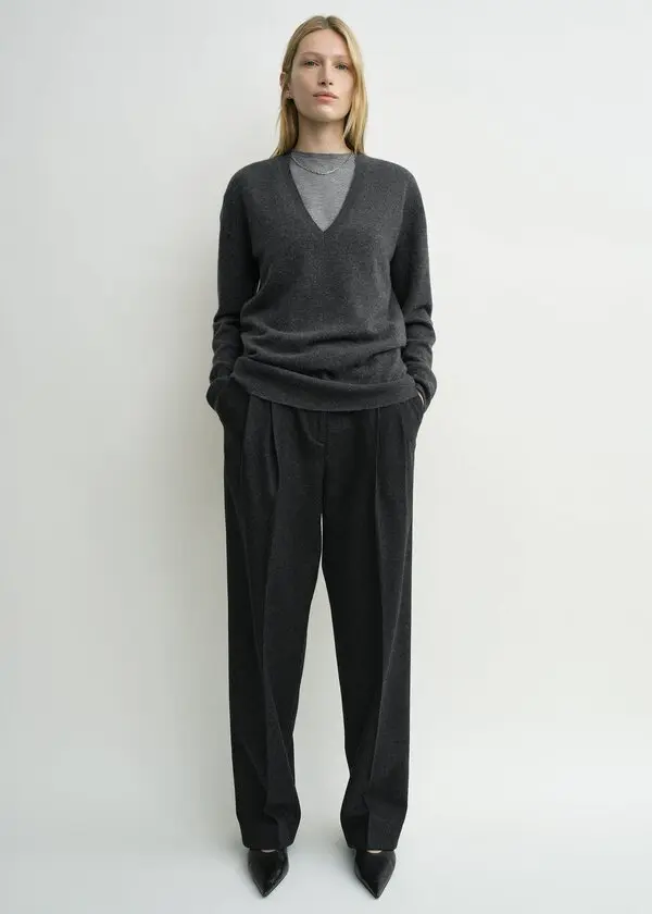 TOTEME Cashmere V-neck Knit